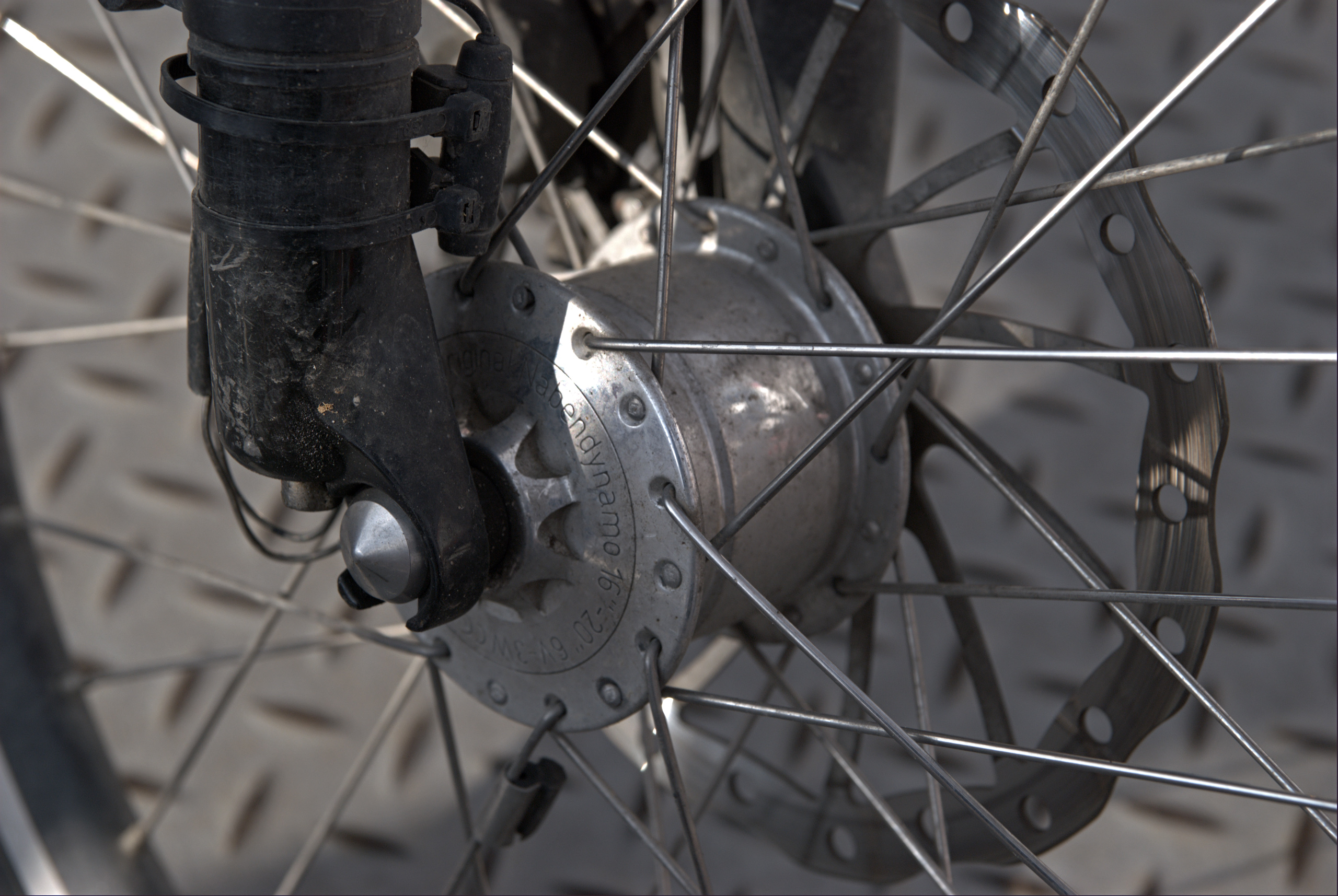 Charging electronic devices in a sustainable way – Ecotopia Biketour